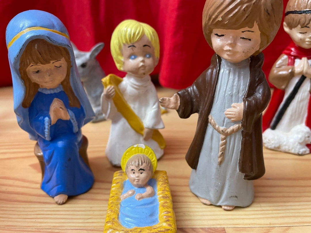 Christmas Ceramic Nativity 12 Piece Set - Mary Joseph Jesus Angel Kings ...