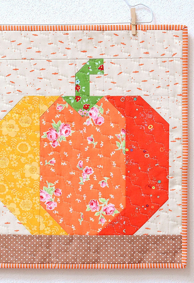 PDF Fall Quilt Pattern - Pumpkin Mini Quilt - Etsy