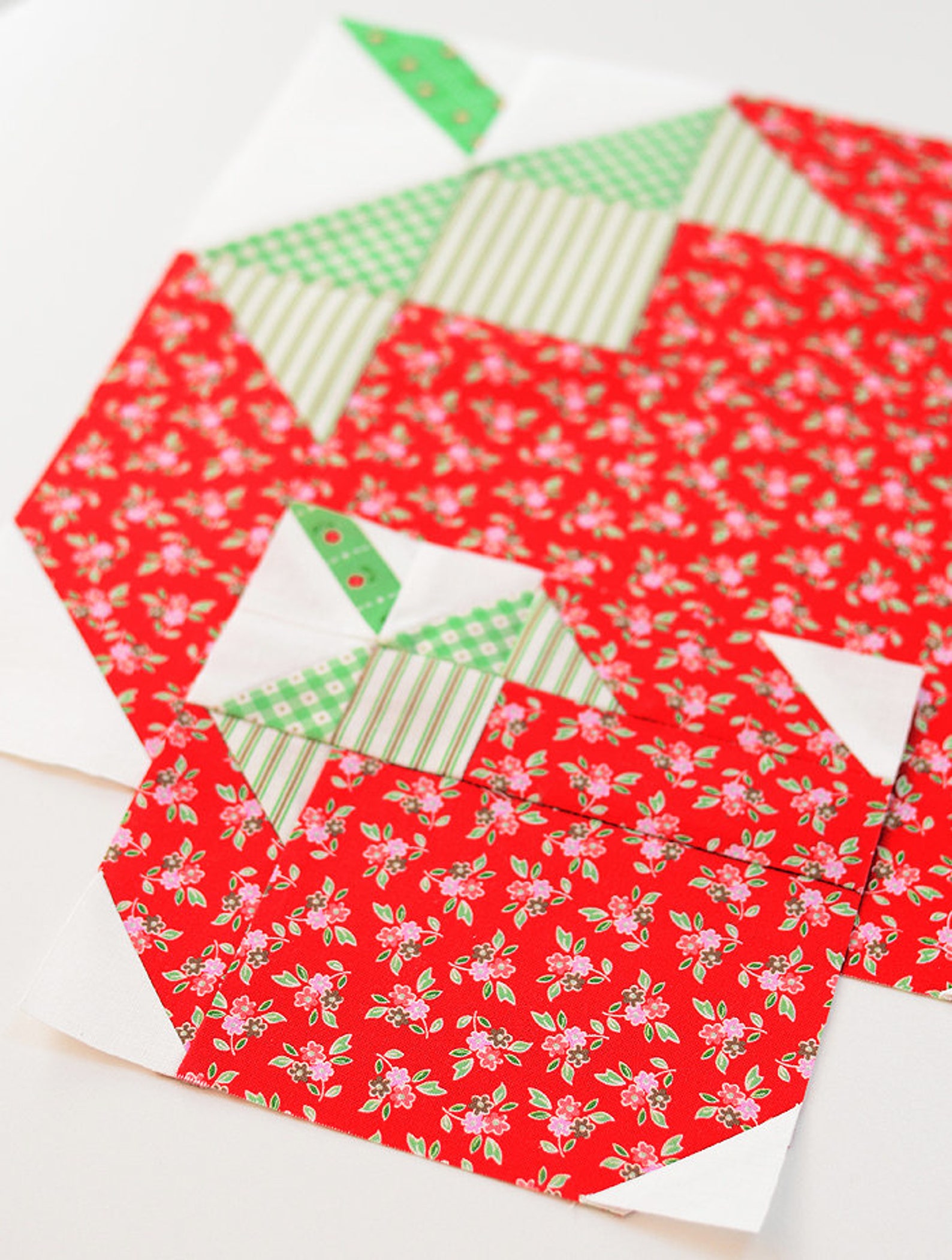 PDF Quilt Pattern Strawberry Quilt Pattern - Etsy