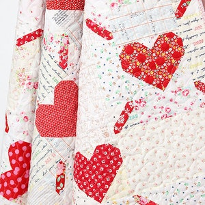 PDF Heart Quilt Pattern - Love is All Around Heart Quilt - Etsy