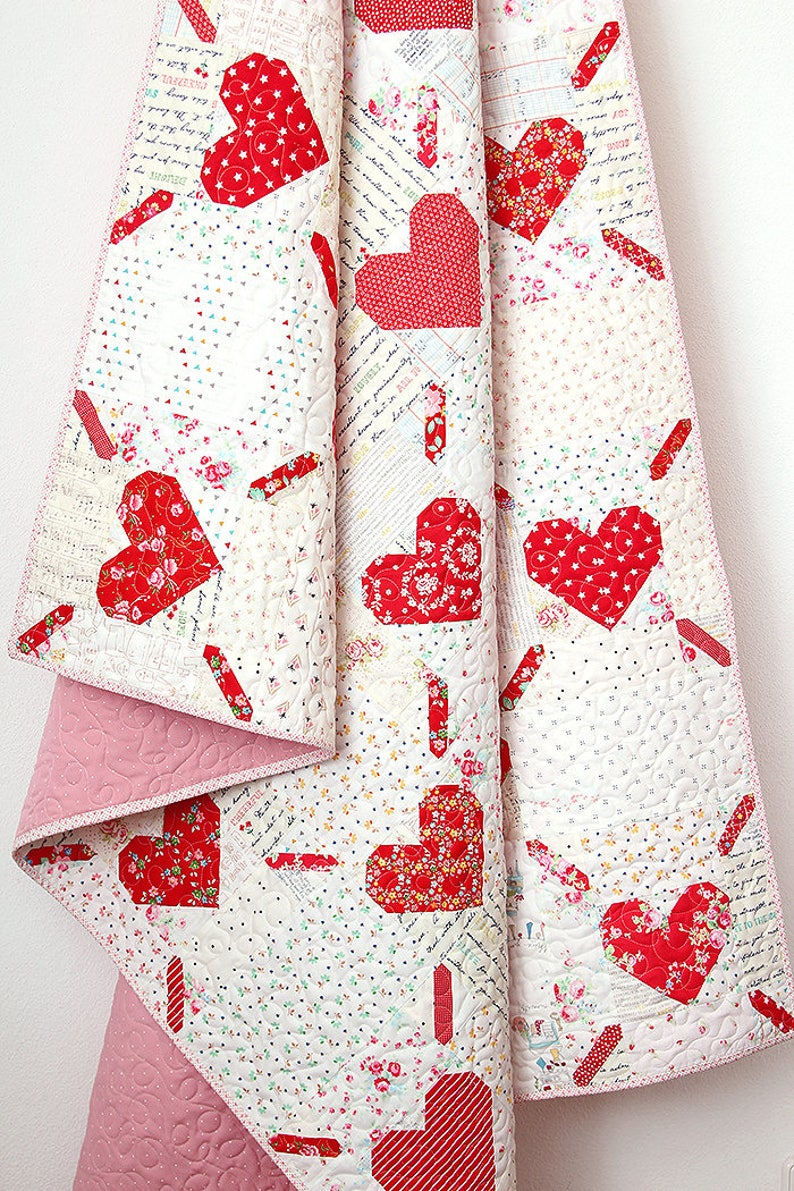 PDF Heart Quilt Pattern - Love is All Around Heart Quilt - Etsy