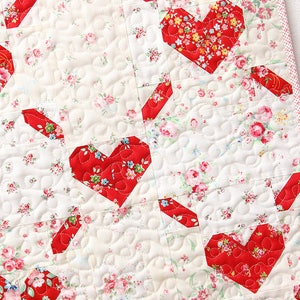 PDF Heart Quilt Pattern - Love is All Around Heart Mini Quilt - Etsy