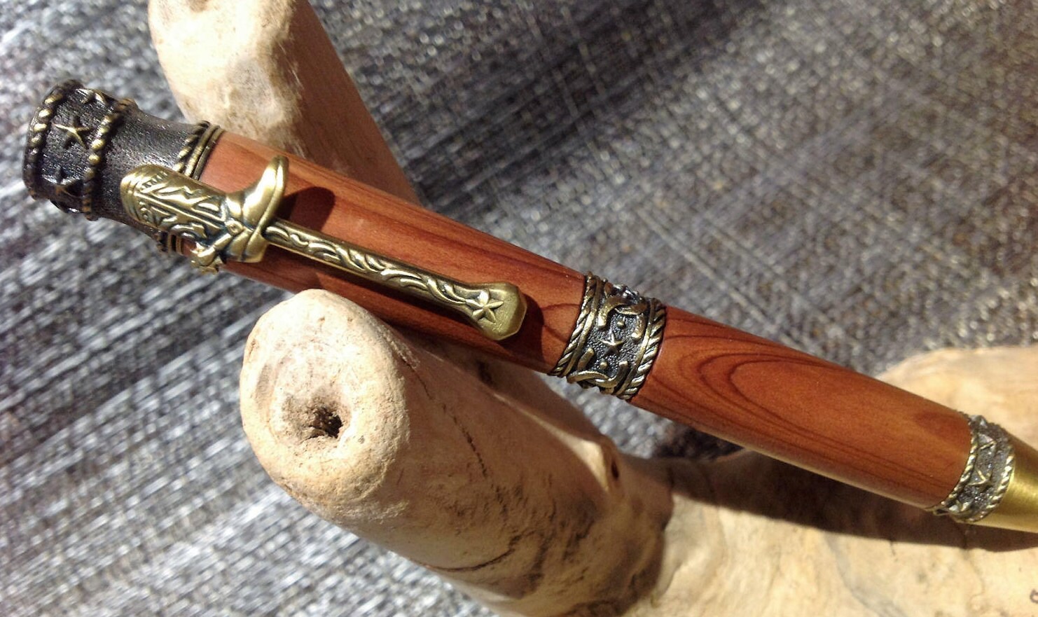 Peruvian Walnut Western Twist Pen with Copper Trim (#1906)