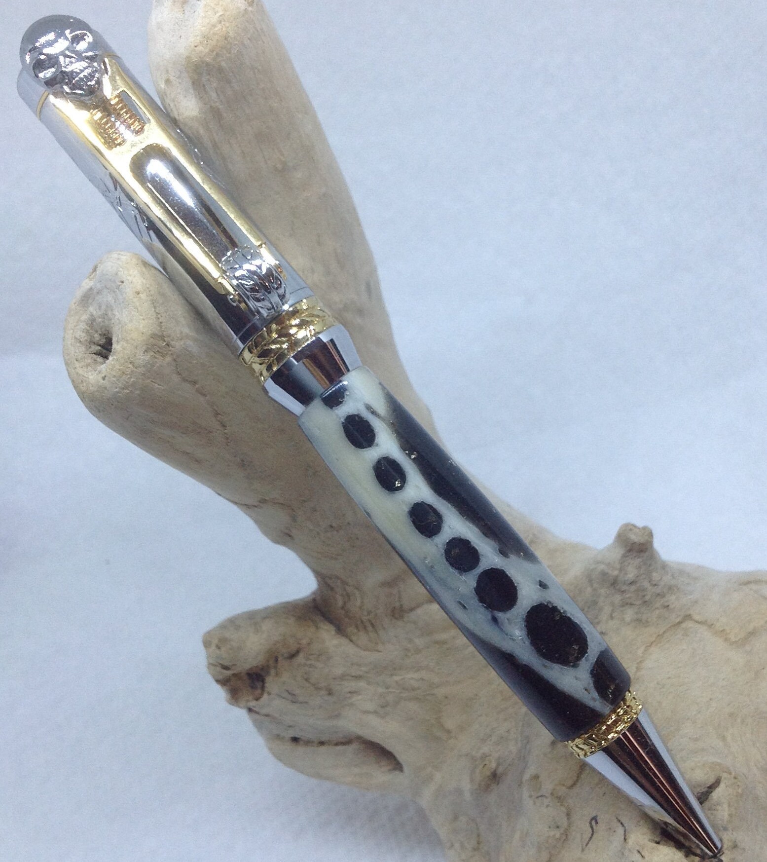 New Custom Alligator Jaw Biker Twist Pen w/ Skull Clip Emblem W/Gold ...
