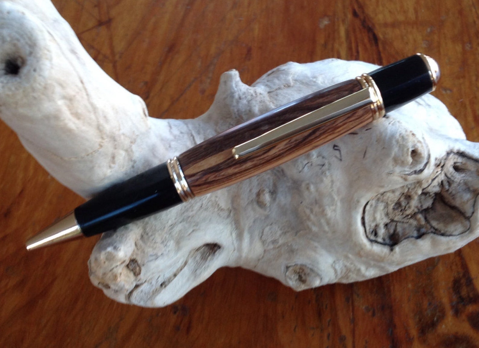 Gatsby Style Twist Pen With Gold and Black Trim and Bethlehem Olive ...