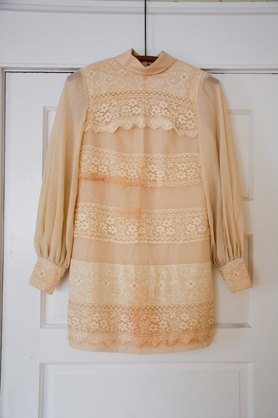 vintage 1960s lace peach - Gem
