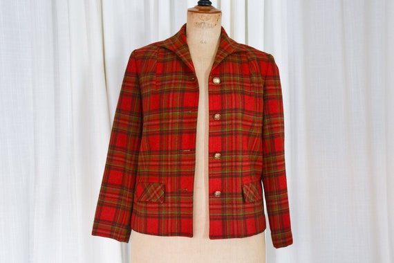 1950's Pendleton Red Plaid Wool Thistle Button Design… - Gem