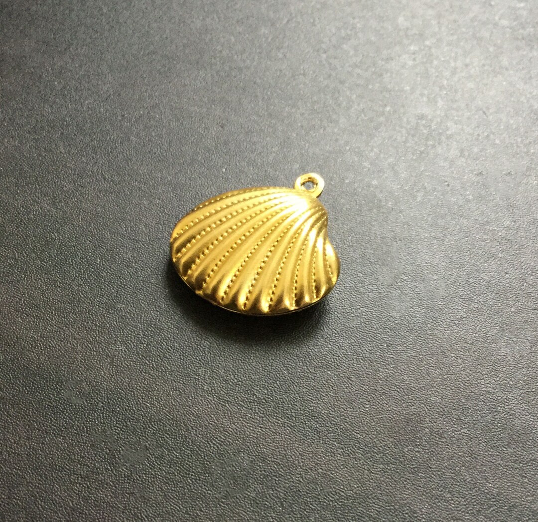 Scallop Shell Golden Charms | 24k Gold Plated Brass Charm | Jewelry ...