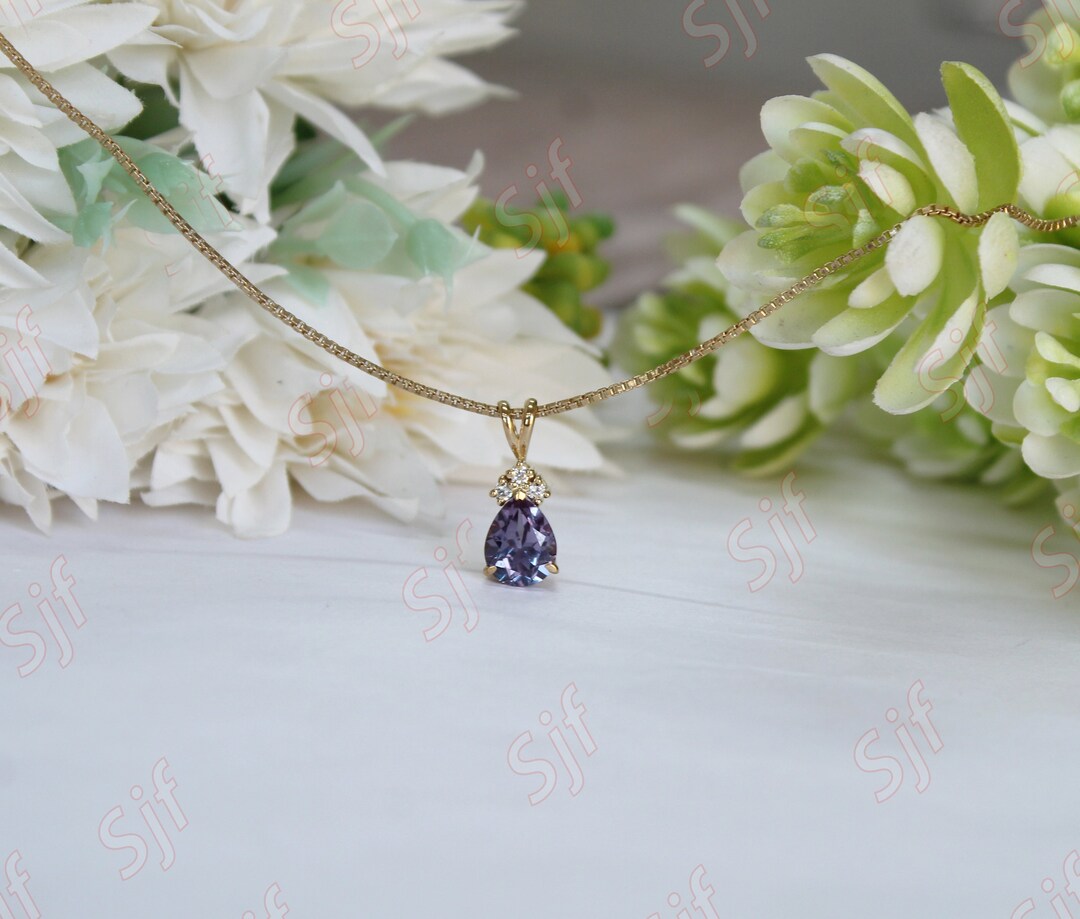 1.30 Cts Lab Alexandrite Pendant, 18 Inch Box Chain Pendant ...