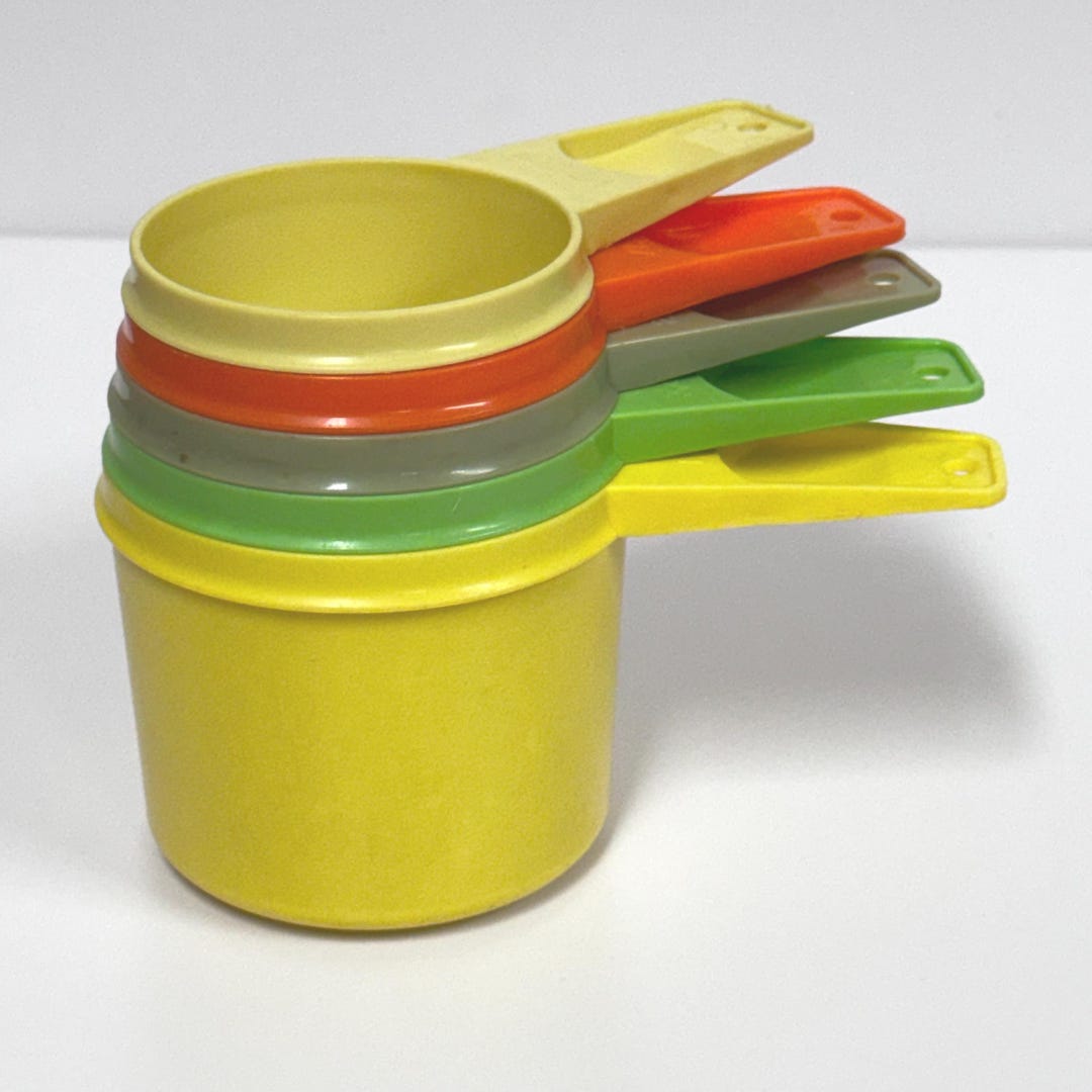 Vintage Tupperware Measuring Cups: Retro Kitchen Decor, 5-piece Set - Etsy