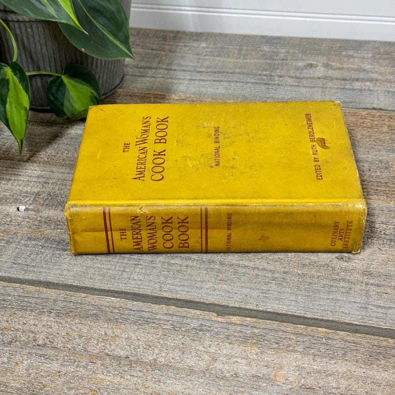Vintage Cookbook- the American Woman’s Cookbook- Yellow Cook Book - Etsy