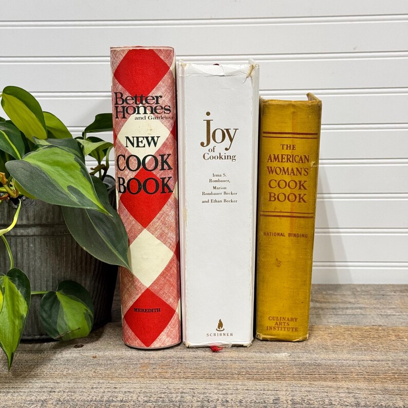 Vintage Cookbook- the American Woman’s Cookbook- Yellow Cook Book - Etsy