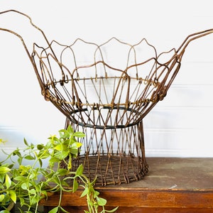 Wire Egg Basket- Vintage Rustic Wire Basket- Collapsible Wire Basket - Etsy