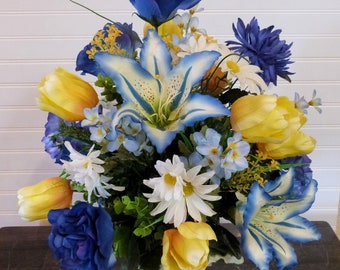 Spring Cemetery Arrangement,seasonal Cemetery Cone Arrangement ...