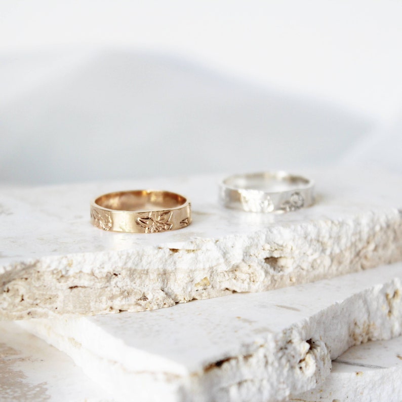 Custom Thick Floral Ring Birth Flower Ring Personalize - Etsy