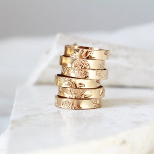 Custom Thick Floral Ring, Birth Flower Ring , Personalize Flower Band ...