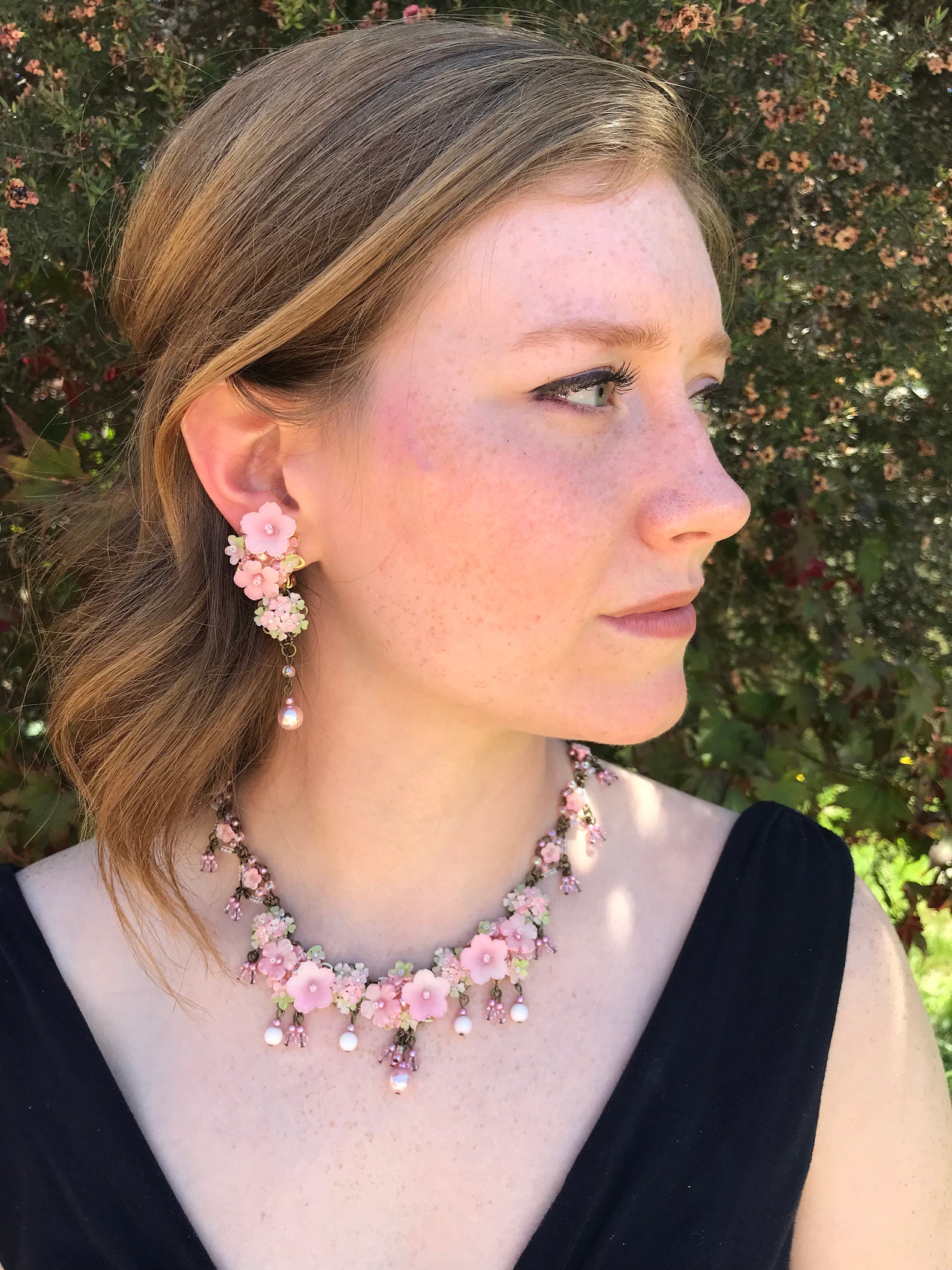 COLLEEN TOLAND Candy Pink Floral Necklace Flowers Beaded Handmade ...