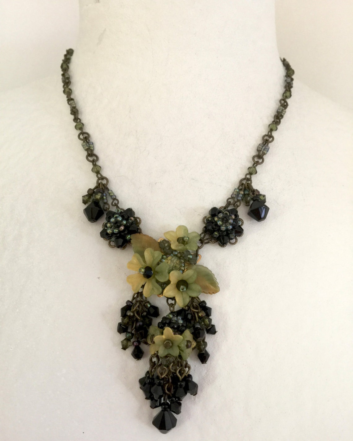 EVENING IN PARIS Pendant Necklace Handbeaded by Designer - Etsy