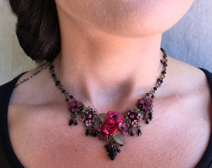 TANGO Tea Rose NECKLACE Handbeaded Vintage Inspired Red and Black ...