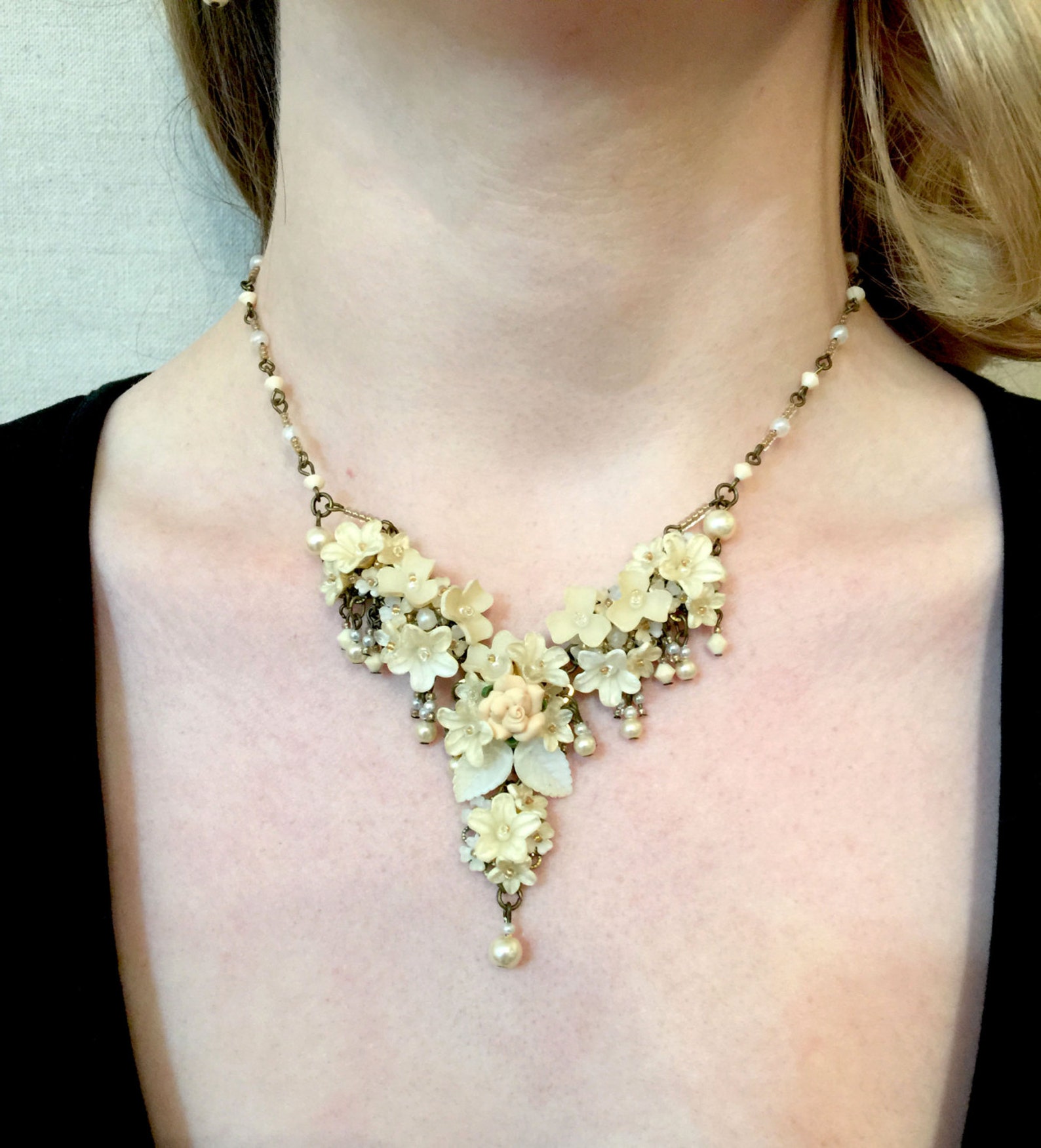 PARCHMENT VEE NECKLACE Handmade by Vintage Jewelry Designer Colleen ...