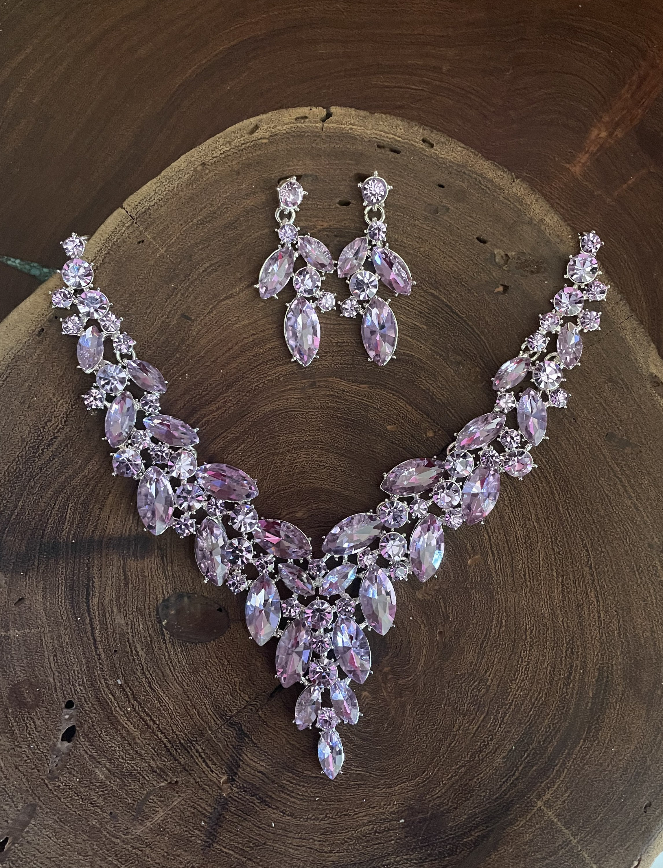 Purple necklace set store