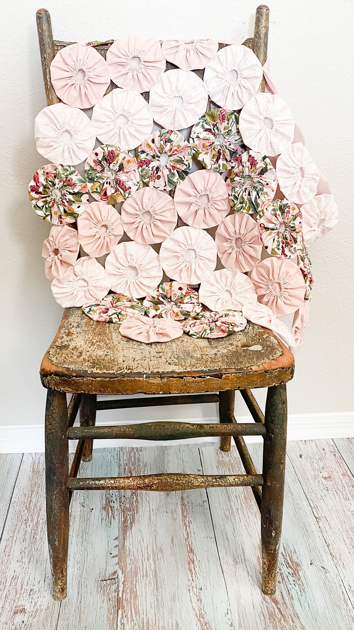 Floral Pink Yo Yo Quilt, Decorative Wall Hanging, Chair Drape - Etsy
