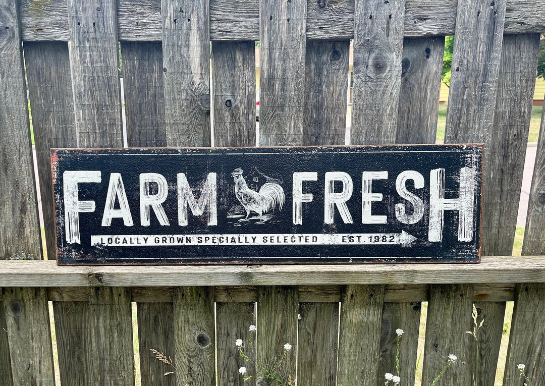Aged Farmhouse Farm Fresh Metal Sign Chicken Rooster Eggs Poultry ...