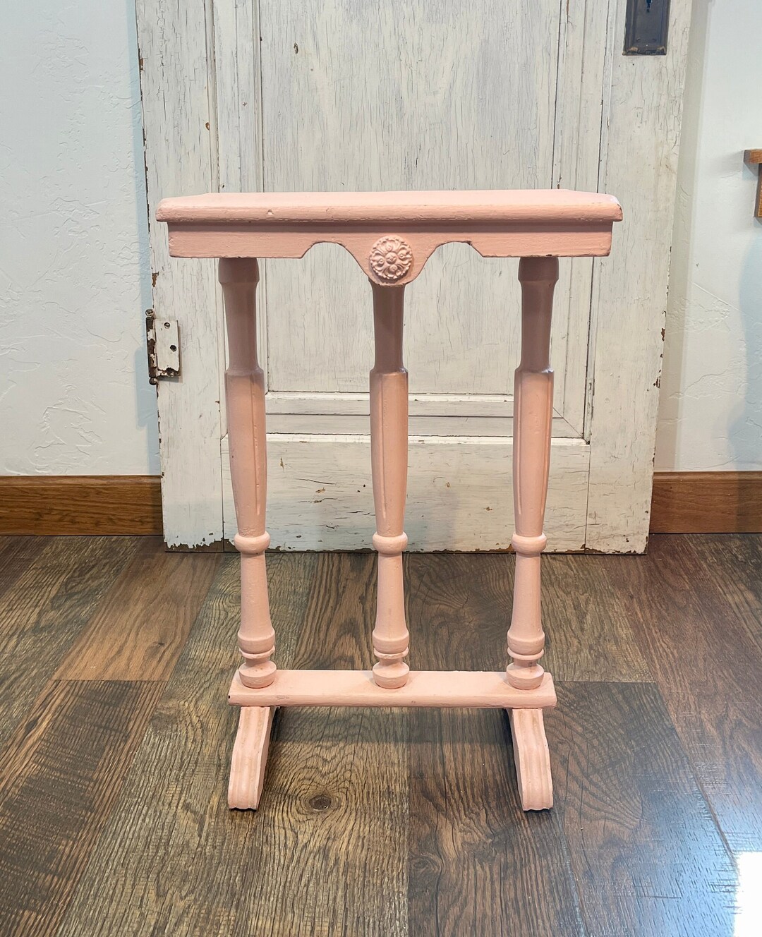 Antique Wood Pink Small Entryway End Side Hall Table Column Turned Legs ...