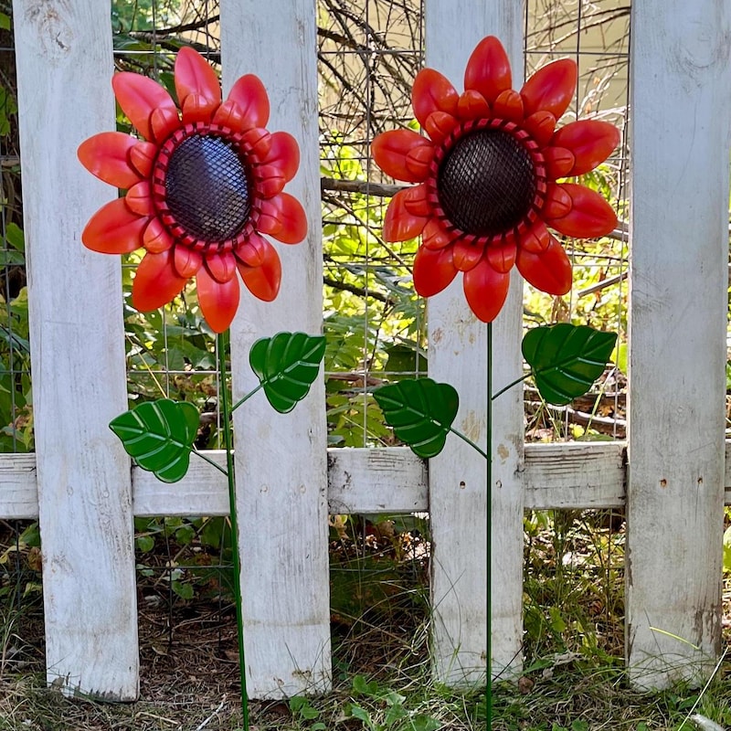 Metal Garden Flowers - Etsy