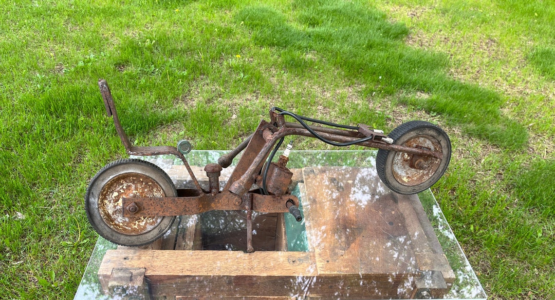 Vintage Motorcycle Steampunk Sculpture 32" Rusty Found Metal Chopper ...