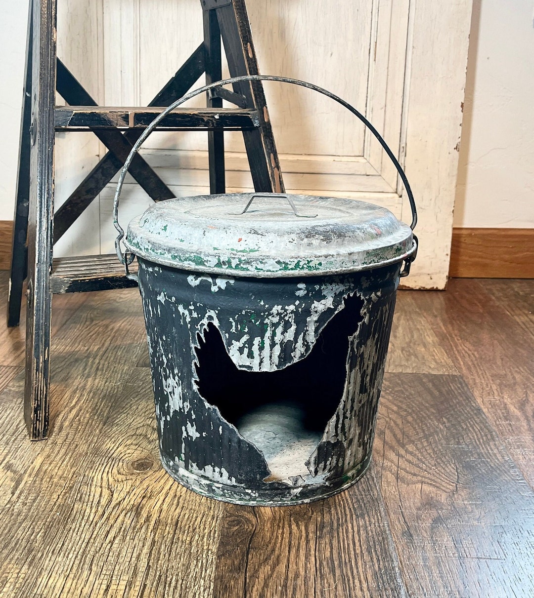 Vintage Chippy Chicken Rooster Grain Bucket Outdoor Planter Porch Pot ...