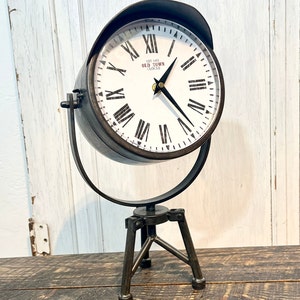 Vintage Inspired Spotlight Tabletop Clock Battery Operated EOO58 - Etsy