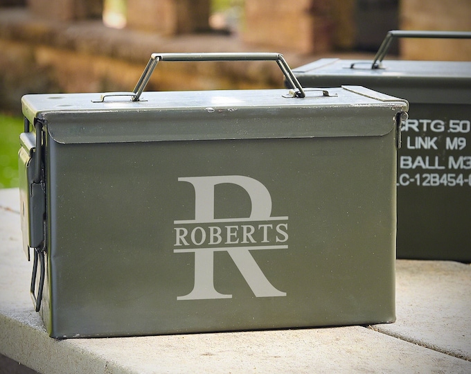U.S. Military Steel Ammo Box 100 CAL .50 Cartridges Linked 4 API M8-1 ...