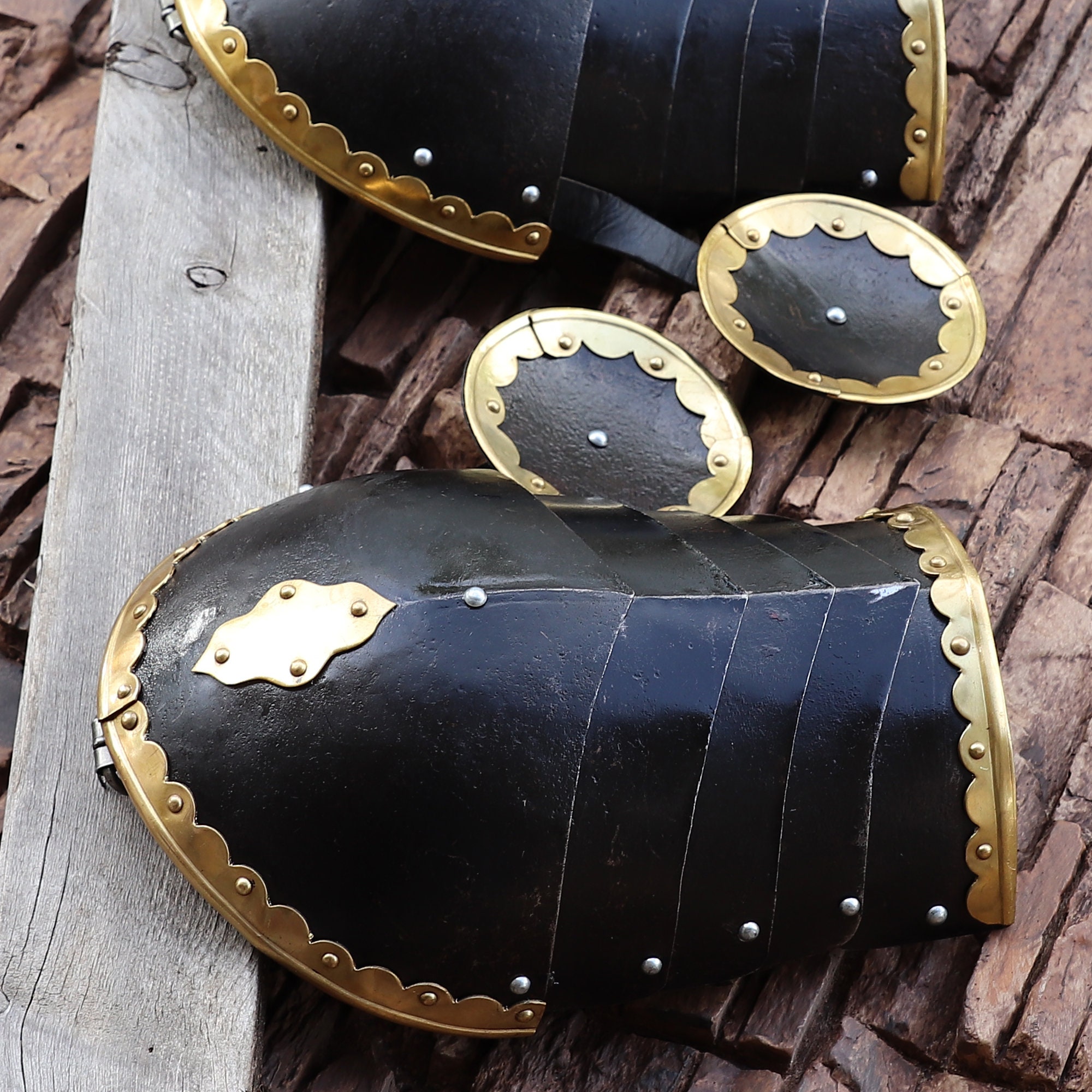 The Wicked Knight Functional Medieval Pauldrons With Rondel | Etsy