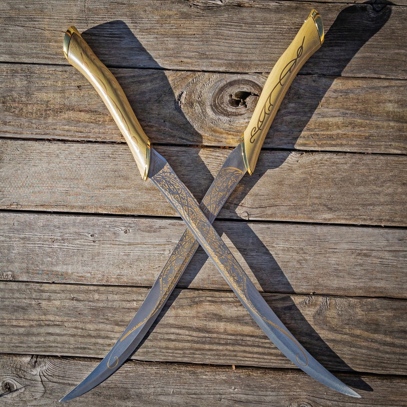 Equivalent Crown Fantasy Dual Daggers Dull Edge - Etsy