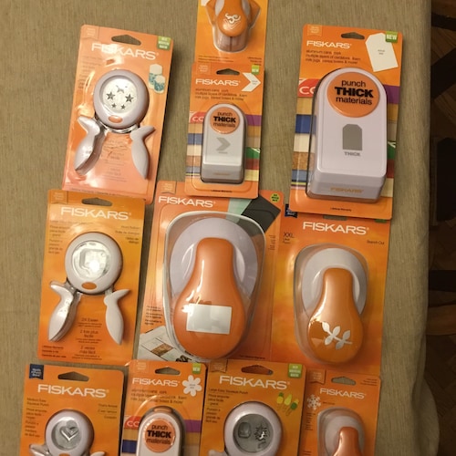 Fiskars 123020-1001 Round Photo Corner Punch | Etsy