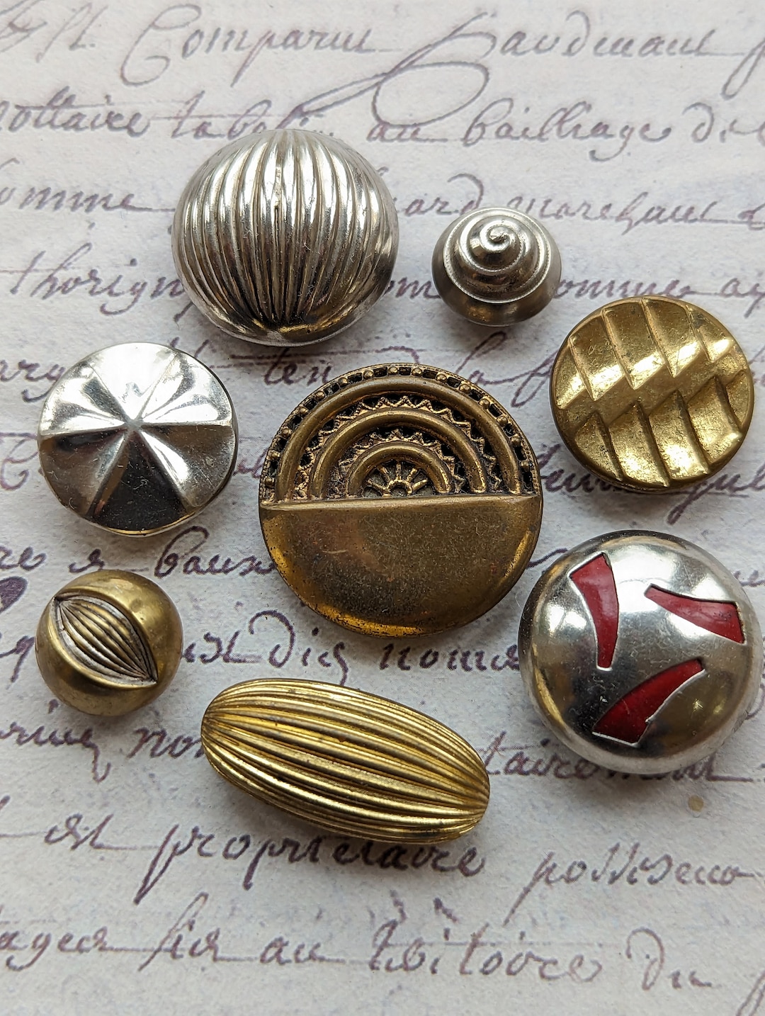 A Collection of Eight Art Deco/1930s Collectable Metal Buttons With Two ...
