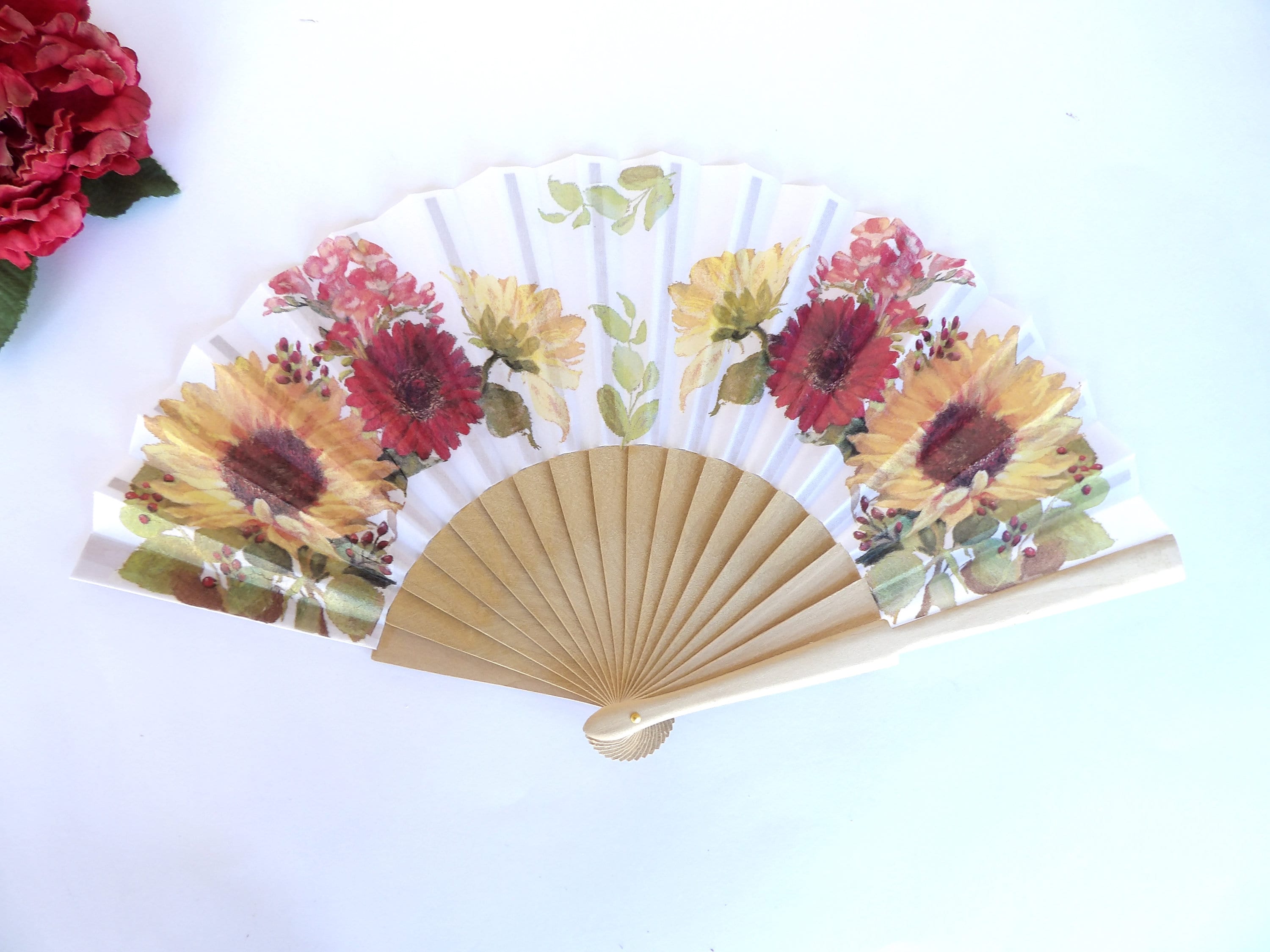 Gerbera Daisy Hand Fan, Sunflower Holding Fan, Evening or Wedding Dress ...