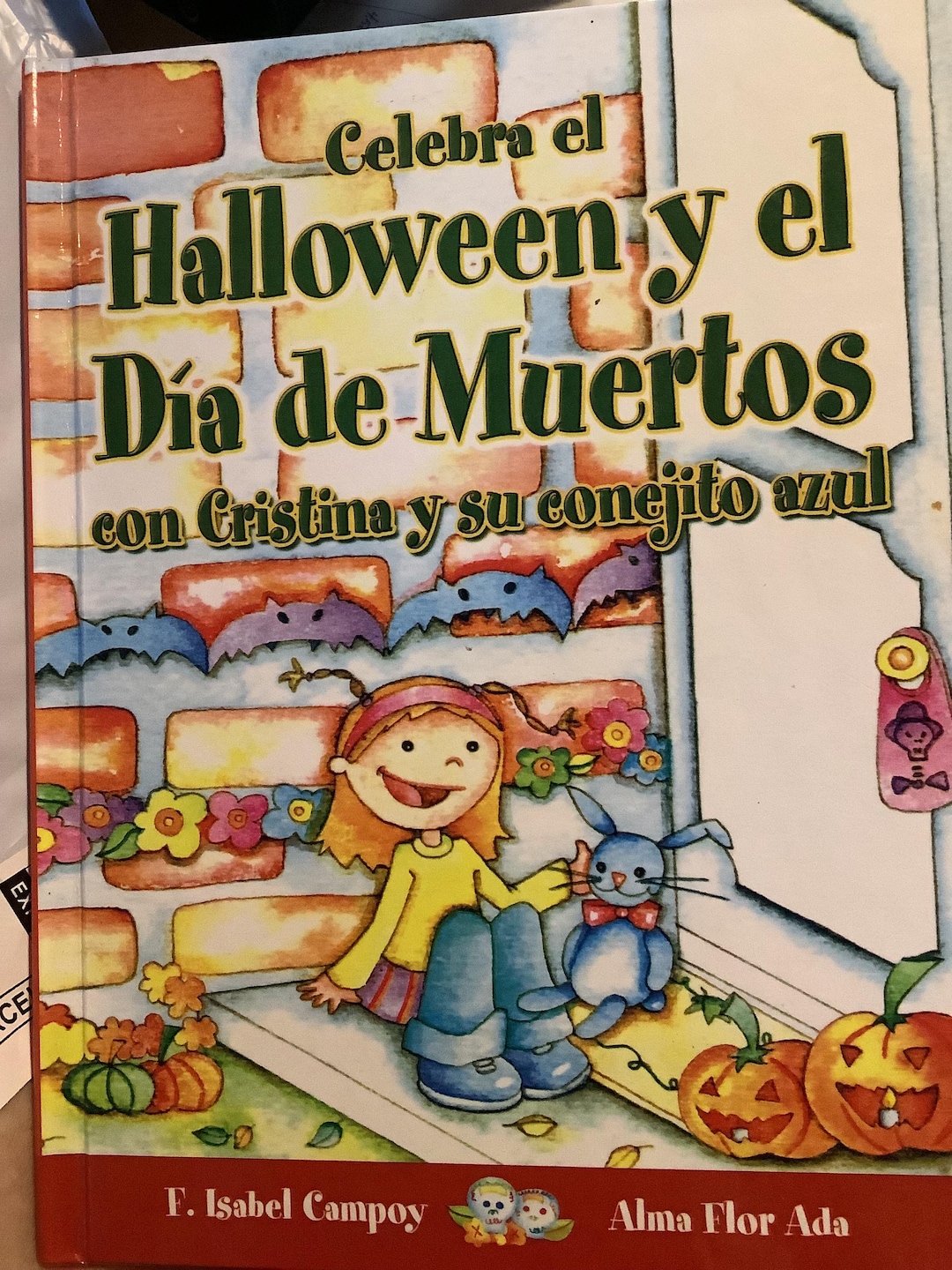 Celebra El Halloween Y El Dia De Muertos Con Cristina Y Su Conejito ...