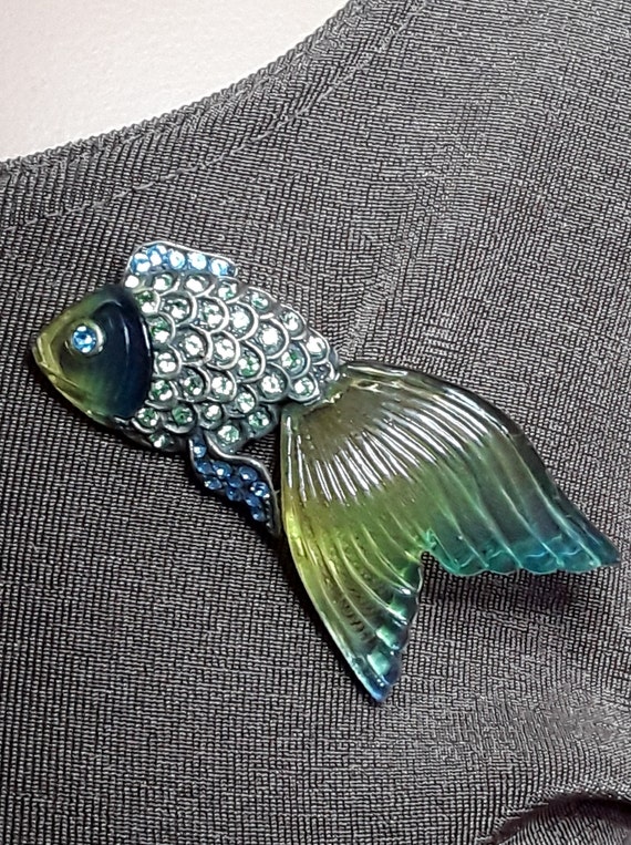 1950s CARVED LUCITE FISH WITH CRYSTALS - Gem