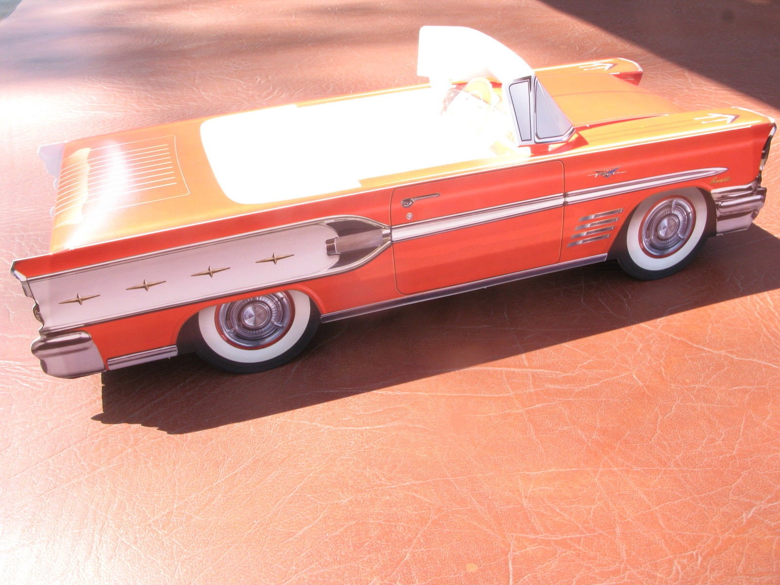 FREE SHIP 18 Assorted RED Classic Cars * Kids Food Box Tray * Table ...