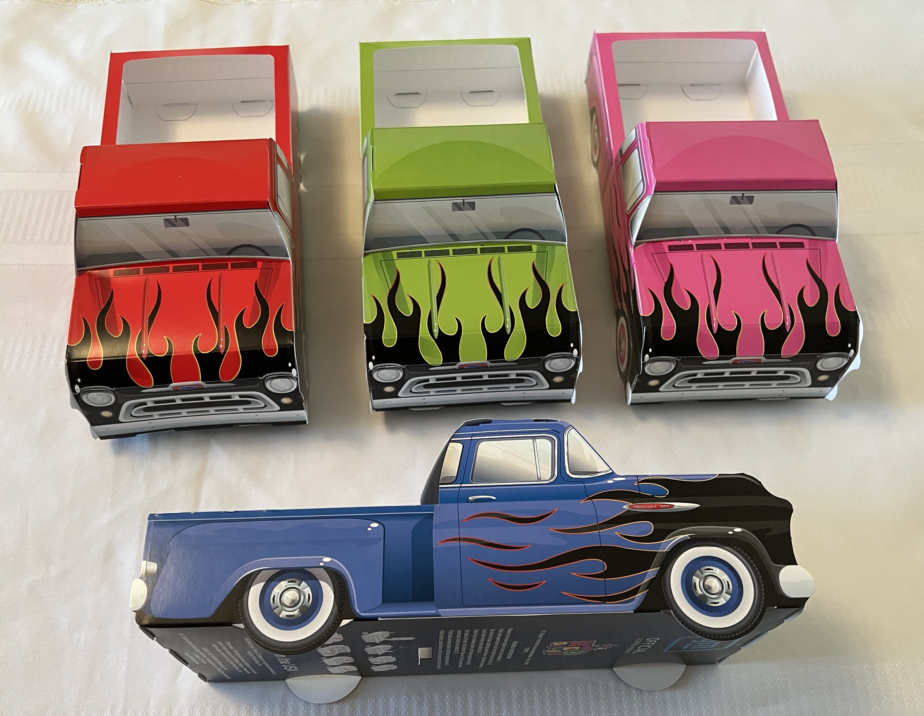 FREE SHIP ~ 8 Hot Rod CHEVY Trucks Kids Food Trays * Table Center ...