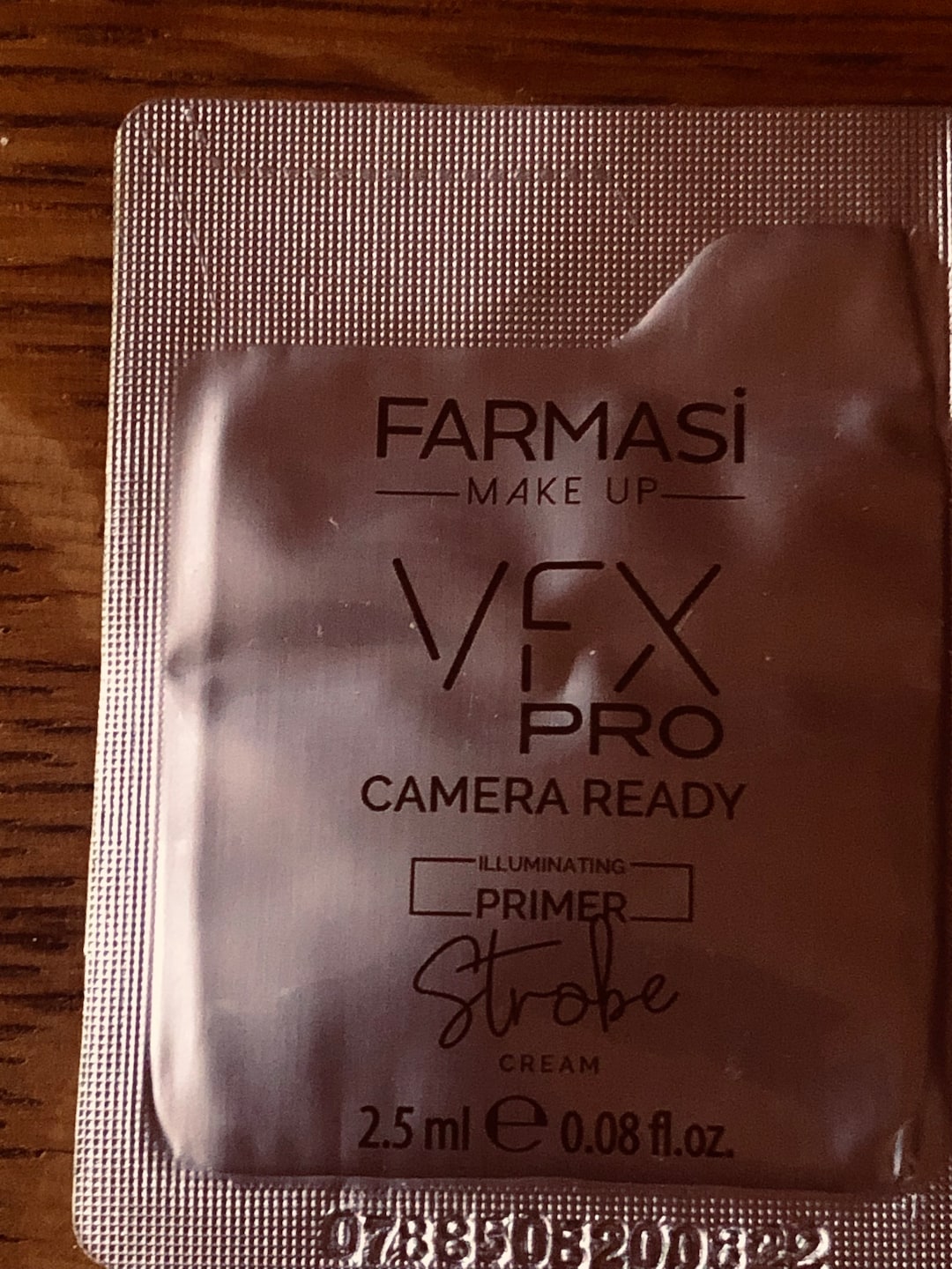 Farmasi VFX PRO Cámara Ready Iluminating Primer Strobe Cream Samples 2. ...