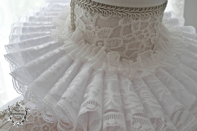 White lace elizabethan ruff collar elizabethan ruff-ruff | Etsy