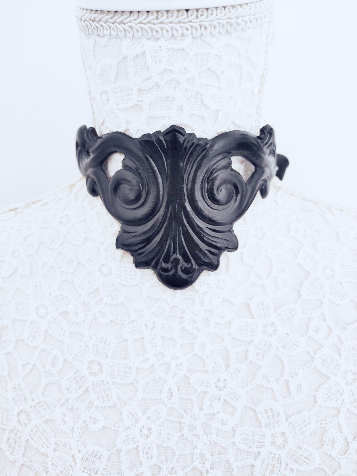 Baroness Choker, Baroque Ornament Choker, Gothic Choker - Etsy