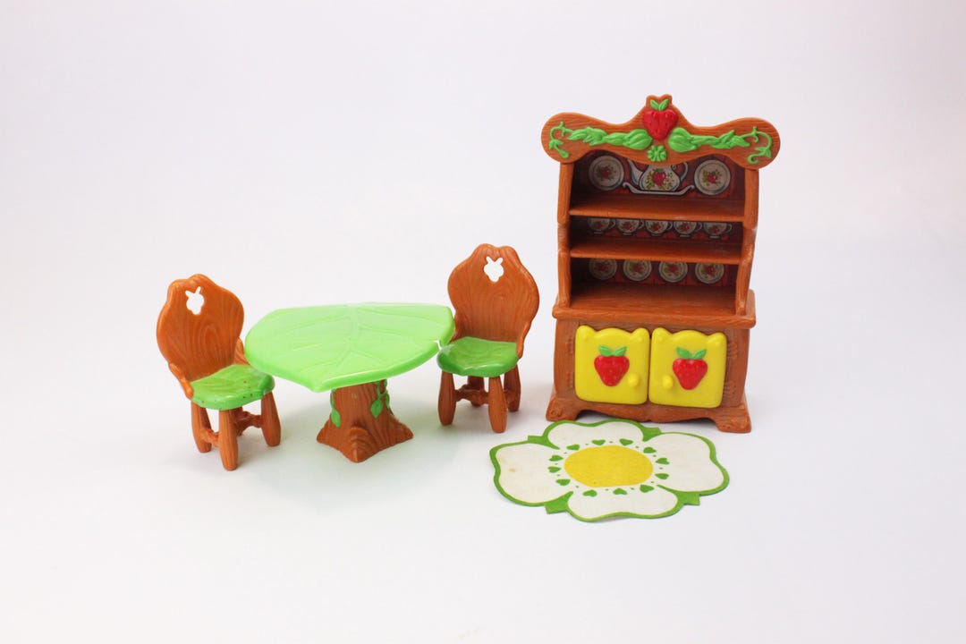 Vintage Strawberry Shortcake Furniture for the Berry Happy Home, 'berry ...