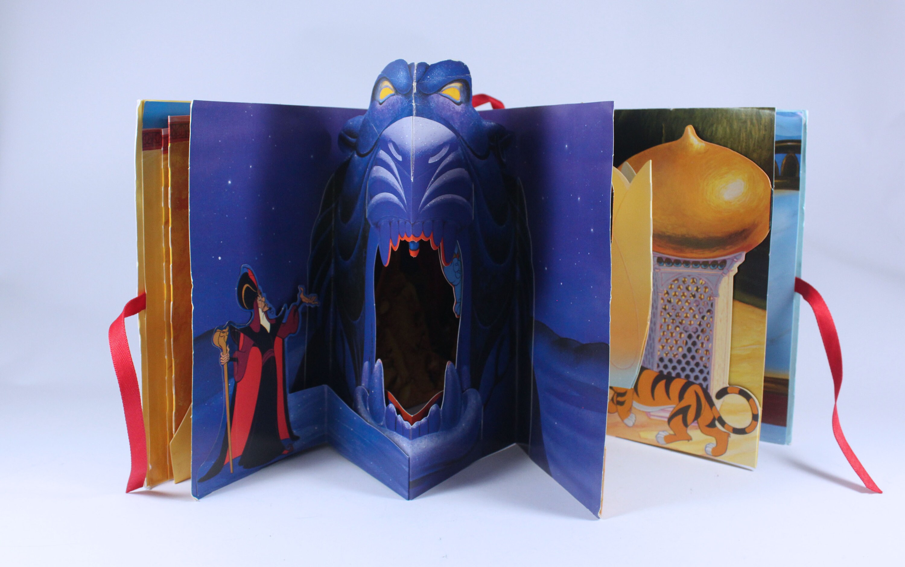 Vintage Book, Walt Disney's Aladdin Sound & Story Theater Pop-up Book ...