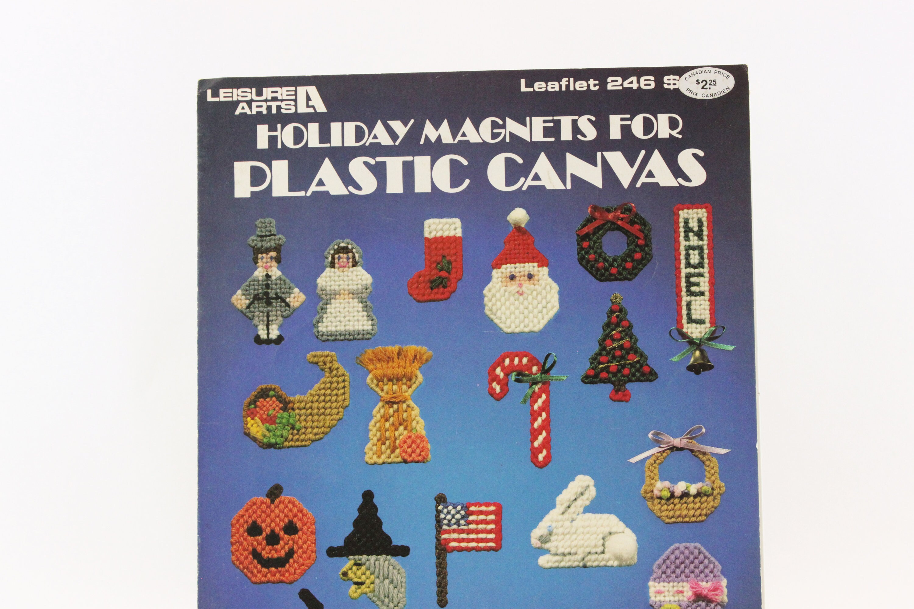 Vintage Leisure Arts Plastic Canvas Pattern, Holiday Magnets for ...