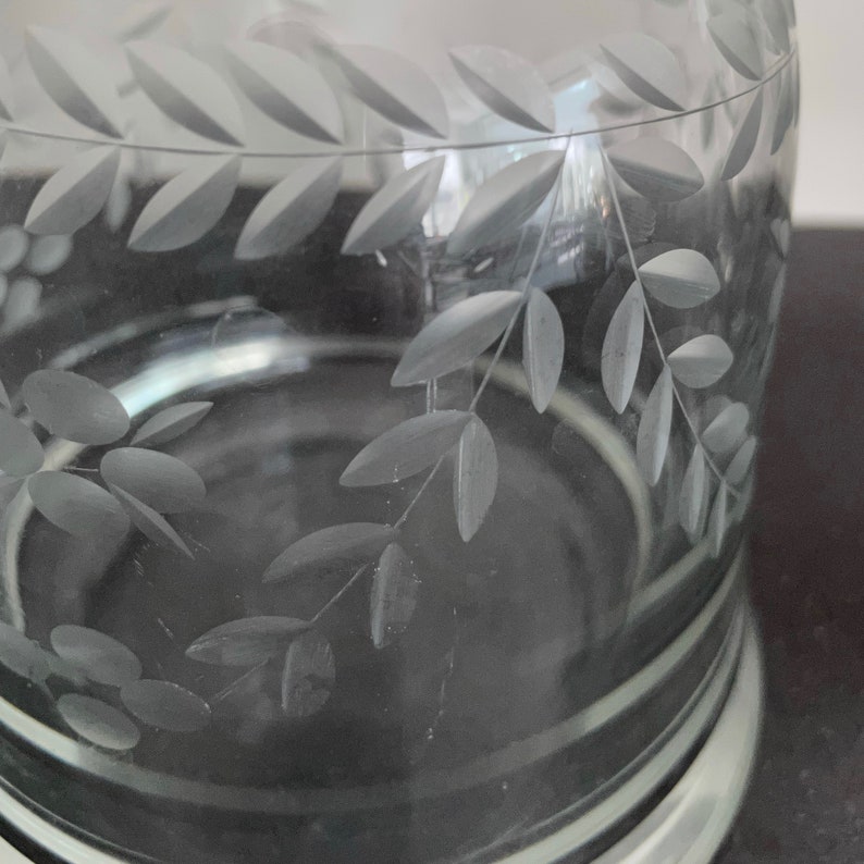 VINTAGE Large Laurel Leaf Etched Glass Decanter With Glass Stopper - Etsy