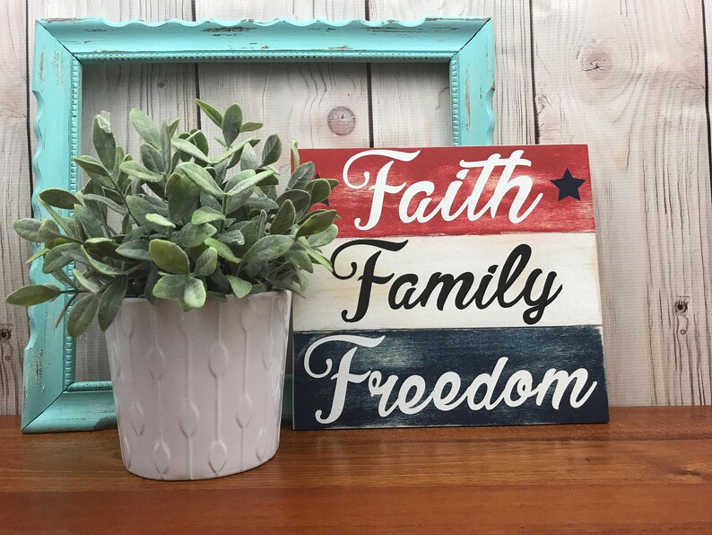 22 Wooden Military Family Signs To Make Your Home Great Again!
